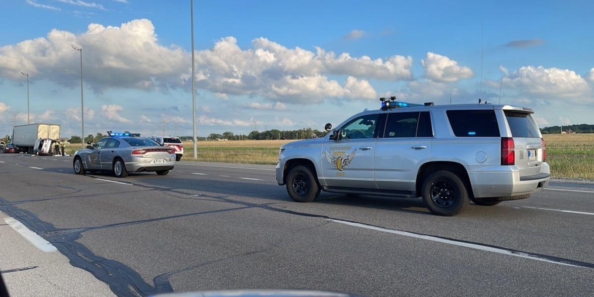 One killed, four injured in Wood Co. crash One killed, four injured in Wood Co. crash