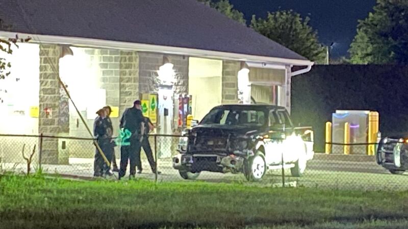Police investigating East Toledo shooting of teen on Utah, near Navarre Police investigating East Toledo shooting of teen on Utah, near Navarre